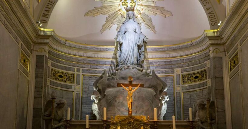 Chapel of Our Lady of the Miraculous Medal Paris Guided Tour - A Walk through the 6th Arrondissement: From Palaces to Gardens