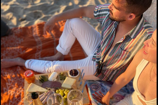 Charcuterie Board and Sunset at Pristine Beach with Photos - Who Will Appreciate This Experience?