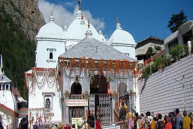 Chardham Yatra Tours Packages From Delhi | Char Dham Yatra from Delhi - En Route to the Mountains: Dehradun and Barkot