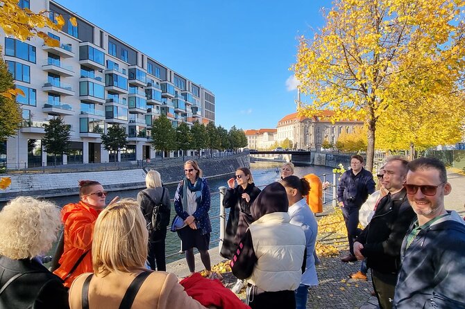 Charité Hospital Walking Tour: Exploring Berlin's Medical History - Architectural Highlights of the Charité Campus
