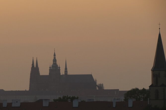 Charles Bridge and Prague Castle Walking Tour - The Tour Experience