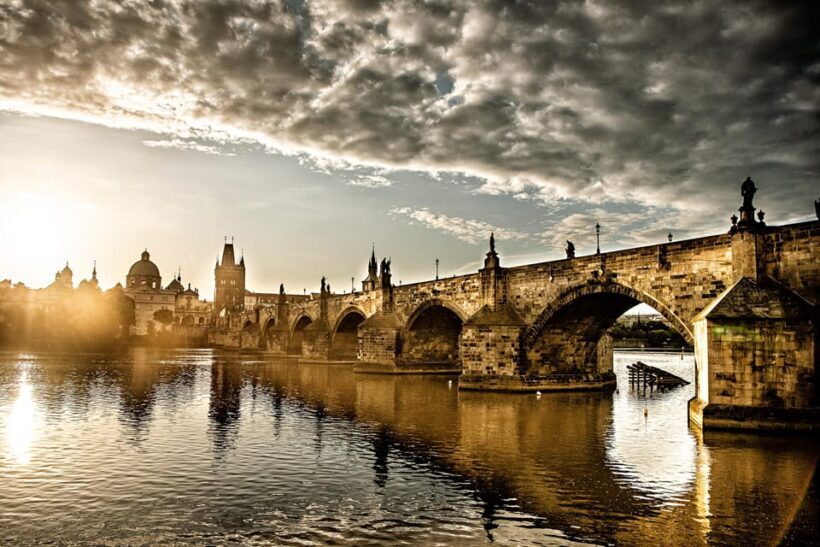 Charles Bridge & Lesser Town Walking Tour - Introduction to the Tour