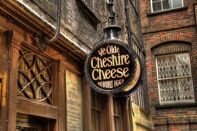 Charles Dickens Private Walking Tour - Exploring Dickens London