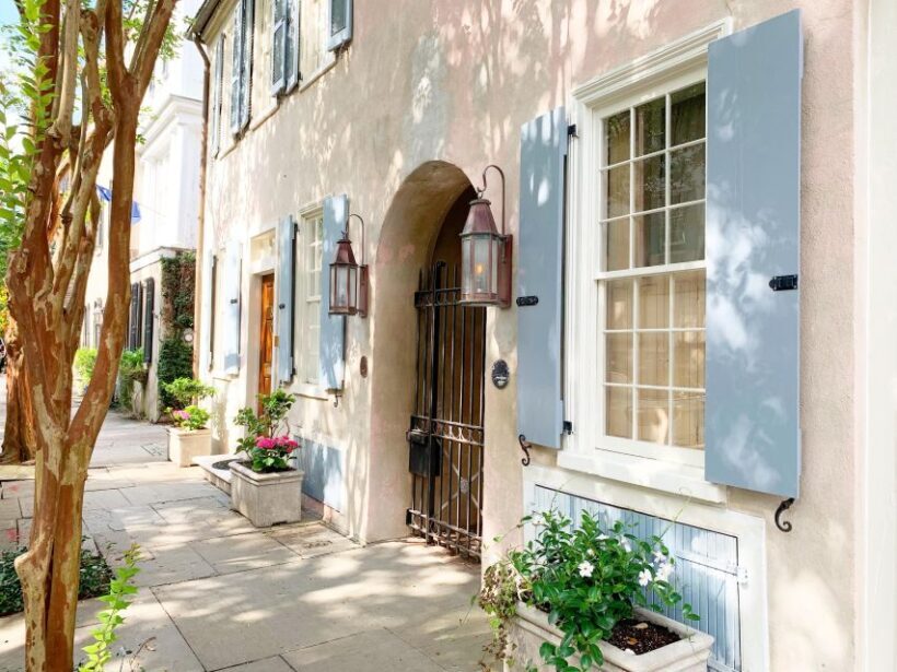 Charleston: Hidden Alleys and Historic Sites Walking Tour - Value and Pricing: Is It Worth It?