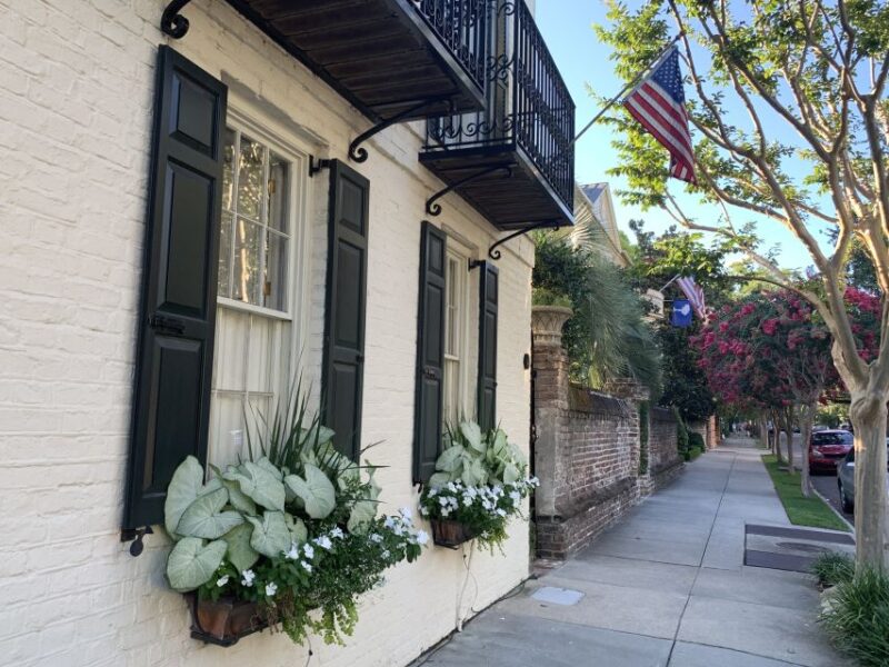 Charleston: Historical Walking Tour with Storytelling - Why This Tour Works