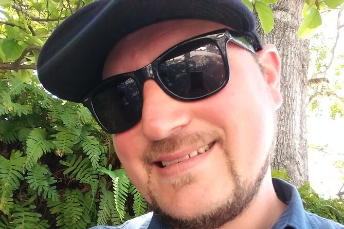 Charleston History Tour - Small Groups Only - History & Alleyways - The Expert Guides Behind the Experience