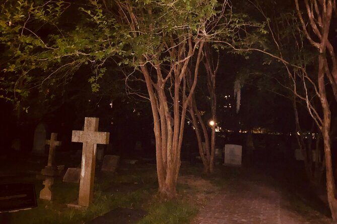 Charleston Spooktacular All-Ages Ghost Walking Tour - What’s included and how it enhances the experience