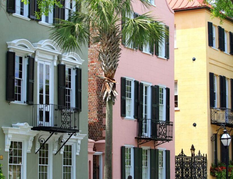 Charleston Unchained: Patriots and Pirates Walking Tour - Charleston Unchained: Patriots and Pirates Walking Tour — A Genuine Look at the Past