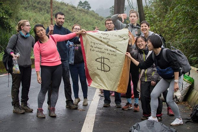 Charlie's Chartered-Private Tour Guide - Scenic Views and Local Cuisine