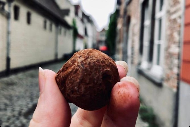 Charlies Famous Chocolate Tour (Ghent) - Knowledgeable and Engaging Guides