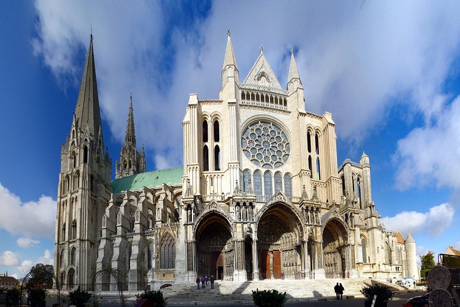 Chartres Cathedral 5 Hours Tour From Paris With Private Transport - Highlights of Chartres Cathedral