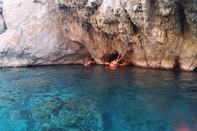 Chasing Syrens Transparent Kayak Winter Tours - Introduction