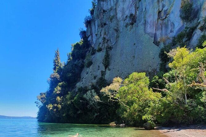 Chasing Waterfalls The Adventurer from Kinloch Marina - Key Points