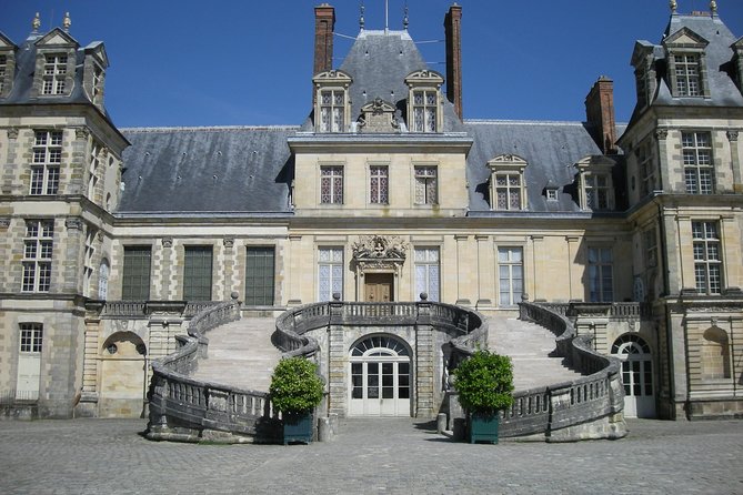 Chateau of Fontainebleau and Vaux Le Vicomte 9-Hour Private Tour - Included Services