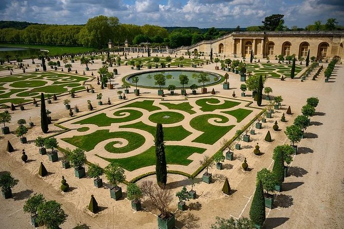 Château of Versailles and Marie Antoinettes Petit Trianon Private Tour - Preparing for Your Versailles Adventure