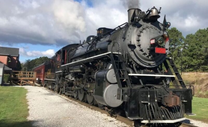 Chattanooga: Derailed Trolley Tour and Train Ride - Key Points