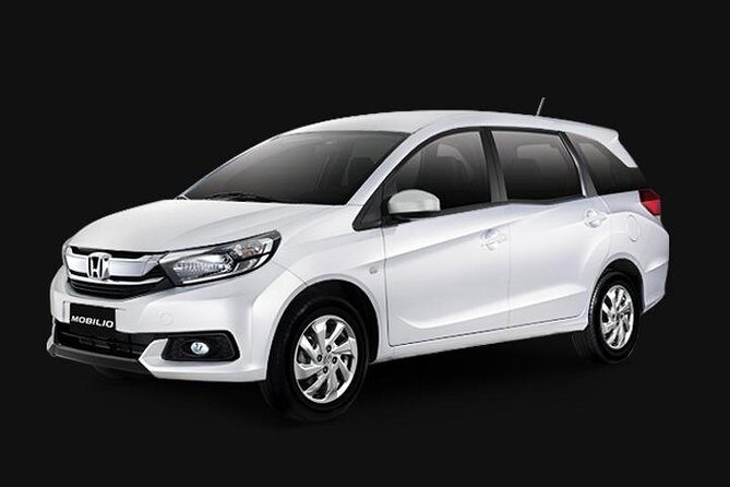 Chauffeur Drive JAKARTA With English Driver - Why Choose a Chauffeur Drive in Jakarta?