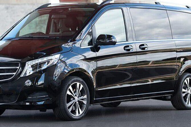 Chauffeur Driven Sedan, SUV or Vans In Melbourne CBD & Surrounds - Regional Travel and Flexibility