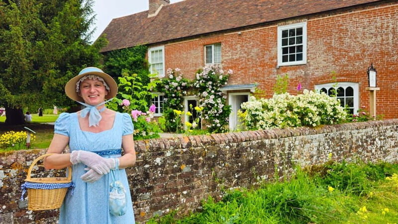 Chawton: village tour to discover its ties to Jane Austen - Exploring Chawton: An Enchanting English Village