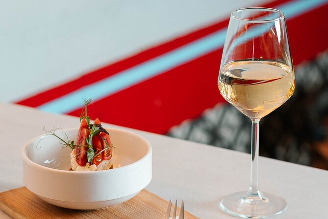 Cheers to 6 Dairing Wines tasting and food pairing in Athens - Key Points