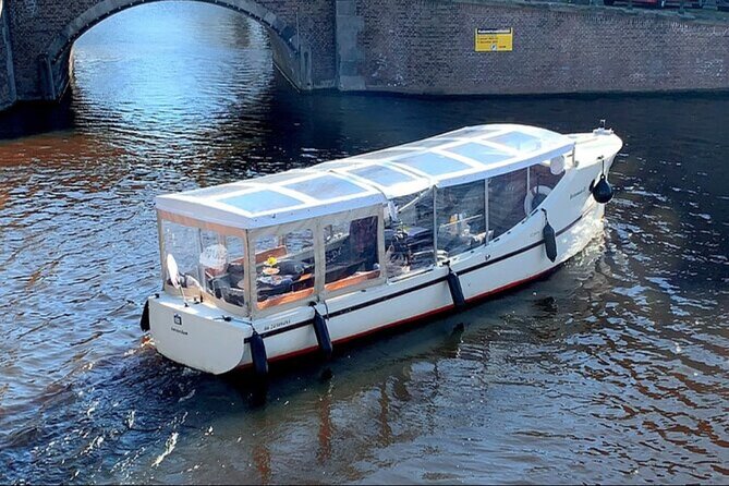 Cheese and wine cruise: Savor Amsterdams beauty and flavors - The Sum Up