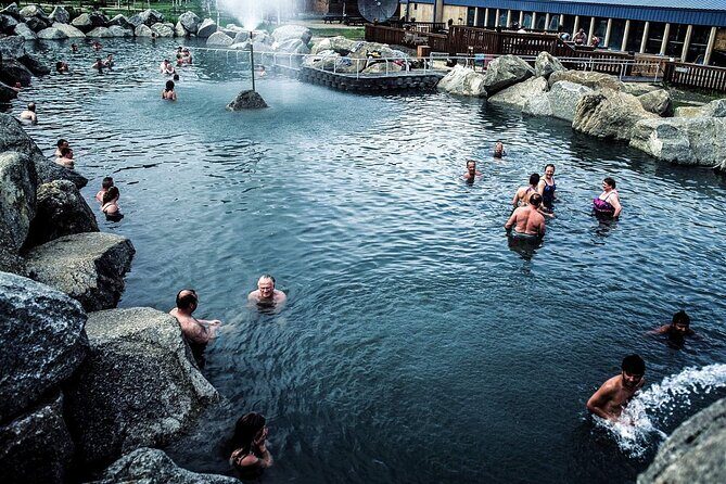 Chena Hot Springs Shuttle Service - What to Expect During the Journey