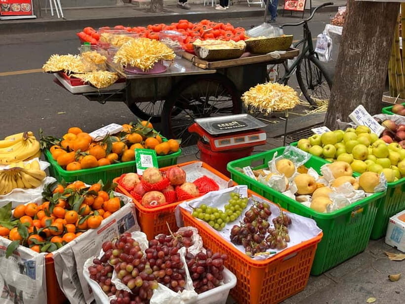 Chengdu: City Walking Tour with Food and Coffee - Exploring Traditional Chinese Medicine