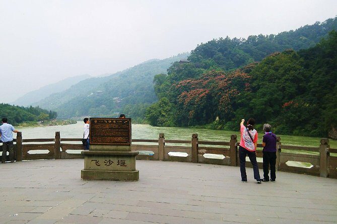 Chengdu Day Tour of Dujiangyan Irrigation System and Mount Qingcheng - Who Will Enjoy This Tour?
