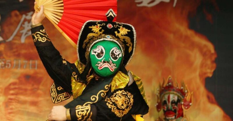 Chengdu: Illuminated Night Tour with Sichuan Opera or Hotpot - Practical Details and Tips
