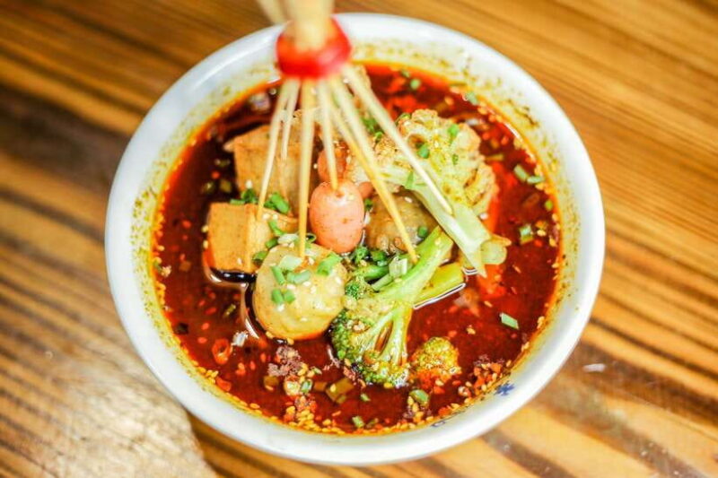 Chengdu Night: VIP Seat Opera Show or Back Alley Food Tour - The Breakdown: What to Expect from Each Stop