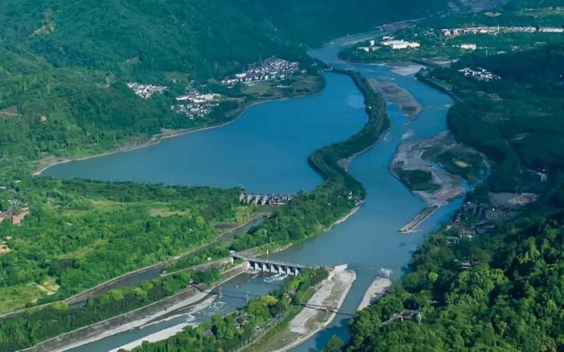 Chengdu Pandas&Dujiangyan Private Tour with Blue Tears - Evening: Nanqiao Bridge and Blue Tears Light Show