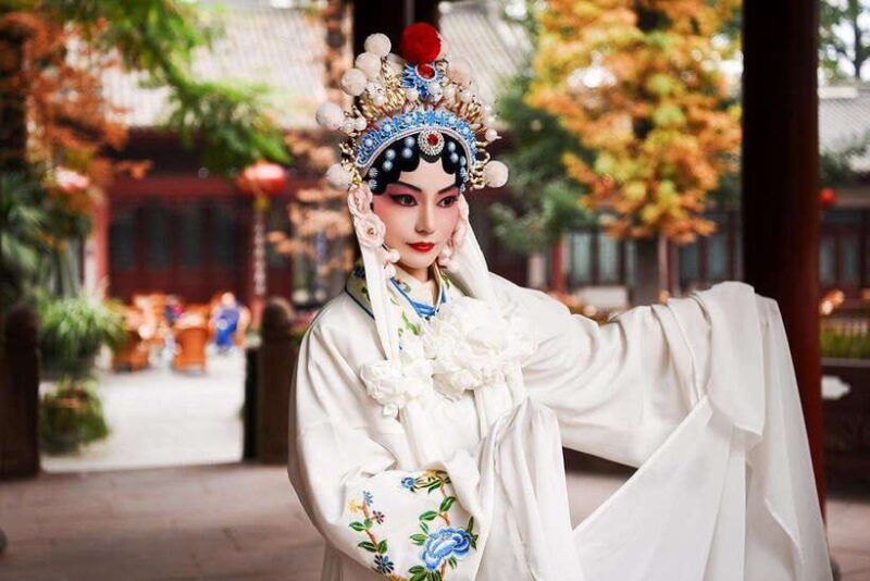 Chengdu: Sichuan Opera Show & Covered Bowl Tea & Massage - About the Venue and Its Location