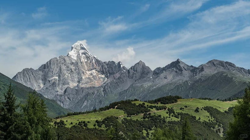 Chengdu: Siguniang Mountain Scenic Area Private Tour - Exploring the Scenic Area: What to Expect