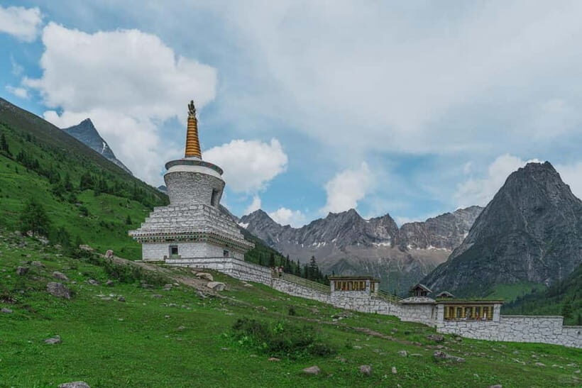 Chengdu: Siguniang Mountain Scenic Area Private Tour - Who Will Appreciate This Tour?