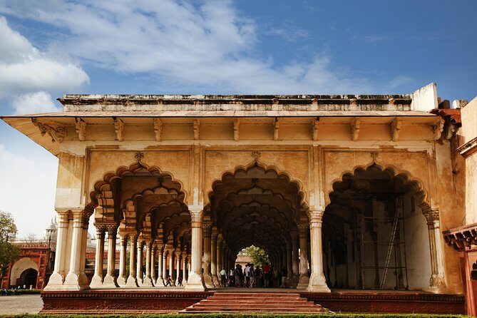 Chennai to Taj Mahal and Agra Same Day Tour with Return Flights - FAQs