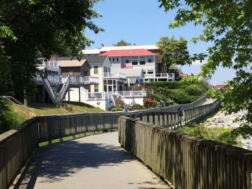 Chesapeake Beach: Guided Walking Tour to The Cliffs - An In-Depth Look at the Tour