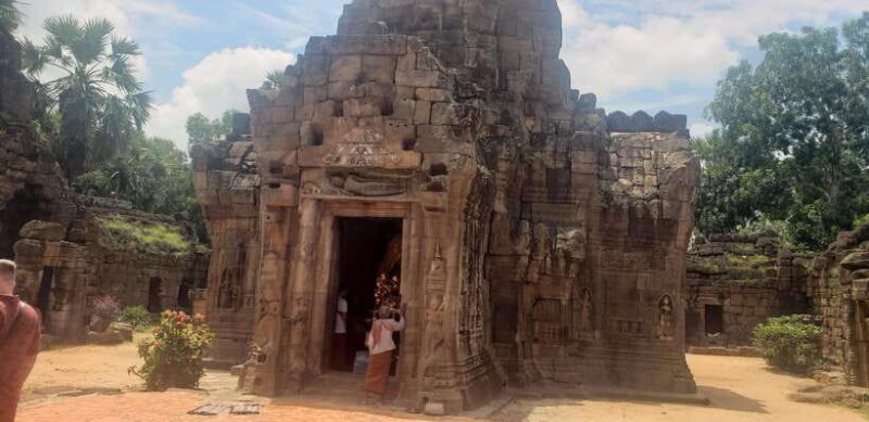 Chi so mountain _ Ta moa zoo_ Bati temple Tour - Discover the Charm of Cambodia on the Chi So Mountain, Ta Moa Zoo, and Bati Temple Tour