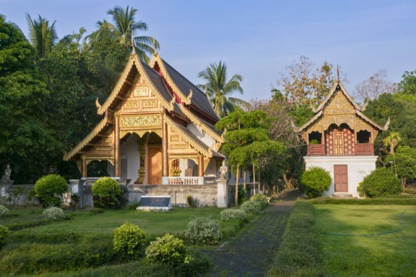Chiang Mai: Ancient Temples Guided Spanish Tour - A Closer Look at the Temples