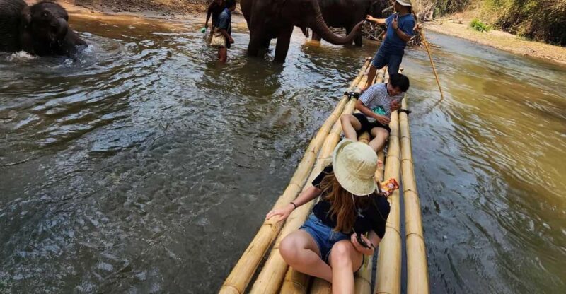 Chiang Mai: Bamboo Rafting and Wat Phra That Doi Kham - Key Points