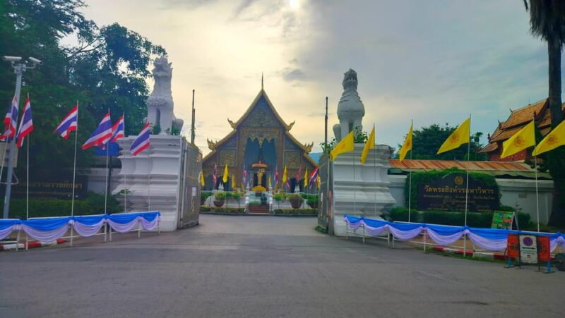 Chiang Mai: Chiang Mai Old City Twilight Walking Tour - Why This Tour Works
