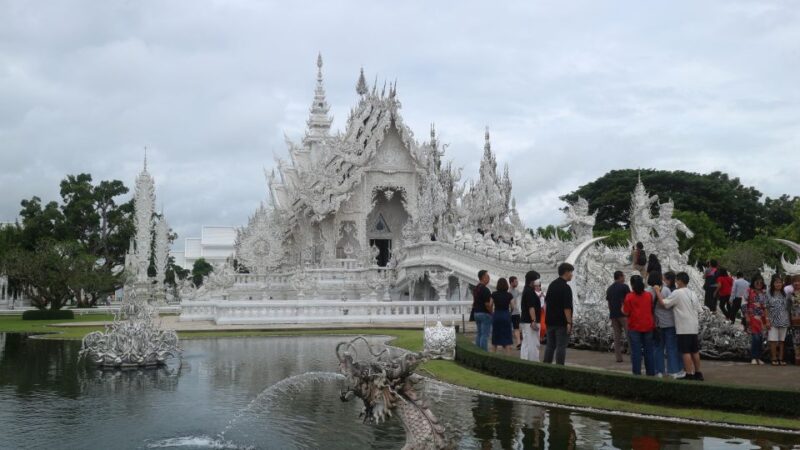 Chiang Mai: Chiang Rai Temples & Black House Discovery Tour - Who Should Consider This Tour?