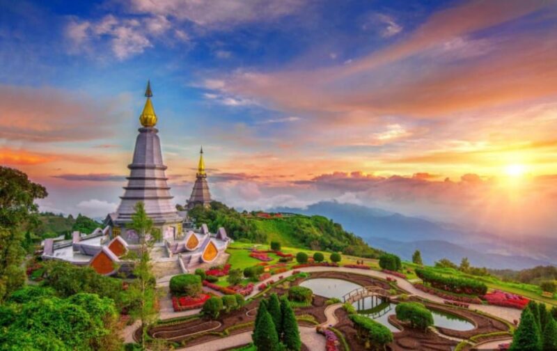 Chiang Mai: Doi Inthanon Park and Pha Dok Siew Hike Day Trip - Reaching Doi Inthanon: The Highest Mountain in Thailand