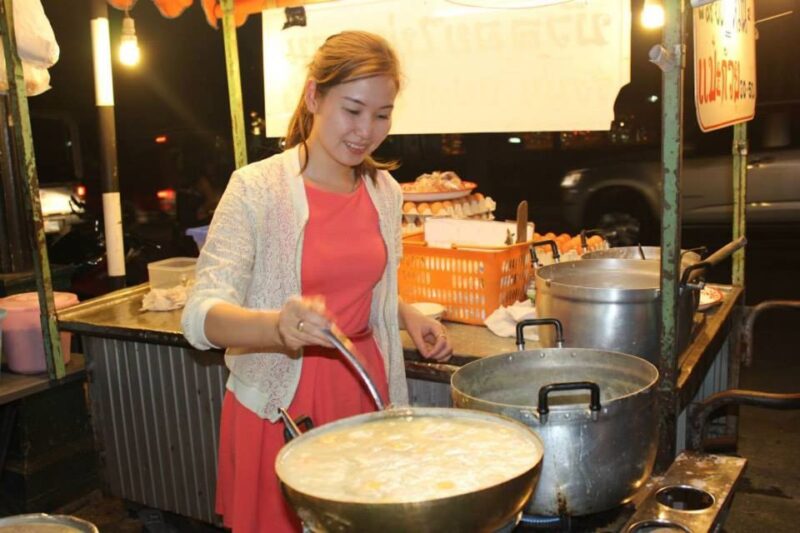 Chiang Mai: Evening Local Street Food Market Tour - Who Should Join This Tour?
