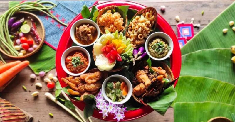 Chiang Mai: Khantoke Dinner with Traditional Performance - Key Points