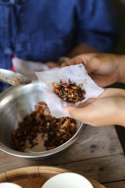 Chiang Mai : Making Herbal Ball And Inhaler - Key Points