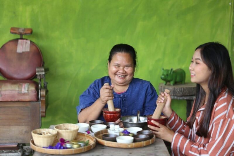 Chiang Mai : Making Herbal Ball And Inhaler - Authenticity and Participant Feedback