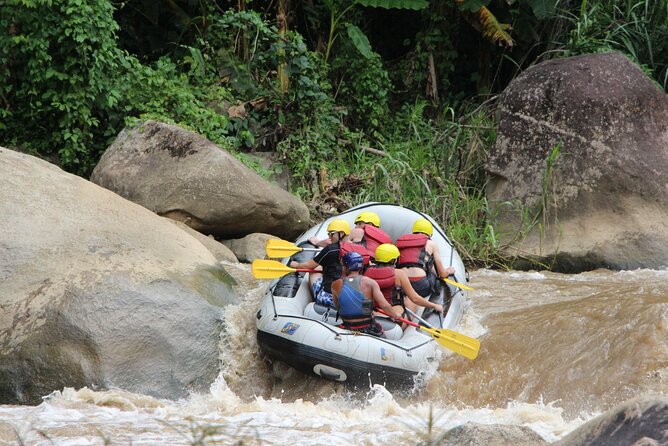 Chiang Mai Rafting in Mae Taeng River with Thai Buffet - Who Should Consider This Tour?