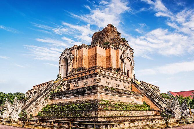 Chiang Mai RED TRUCK City Tour: Famous Attractions & Doi Suthep - FAQ
