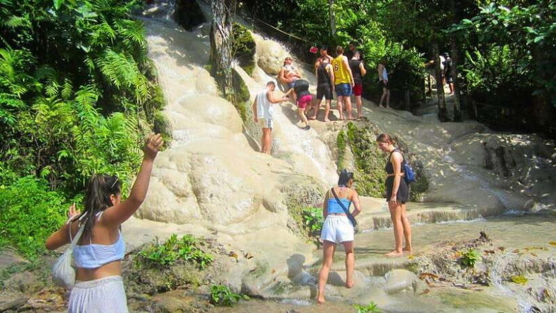 Chiang Mai: Sticky Waterfall, Chet Si Fountain Park Transfer - Exploring Chiang Mai’s Hidden Gems: The Sticky Waterfalls and Chet Si Fountain Park Tour