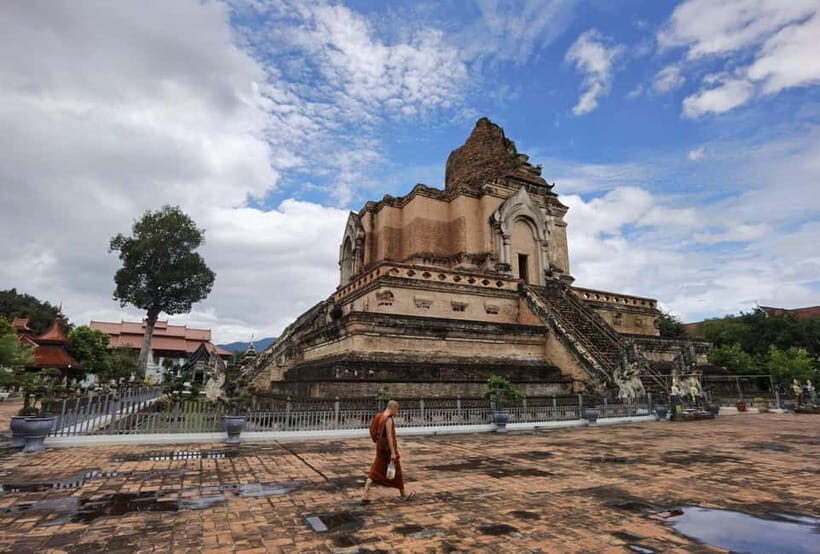 Chiang Mai: Temple And City Walking Tour Part I - The Details of the Tour: What to Expect